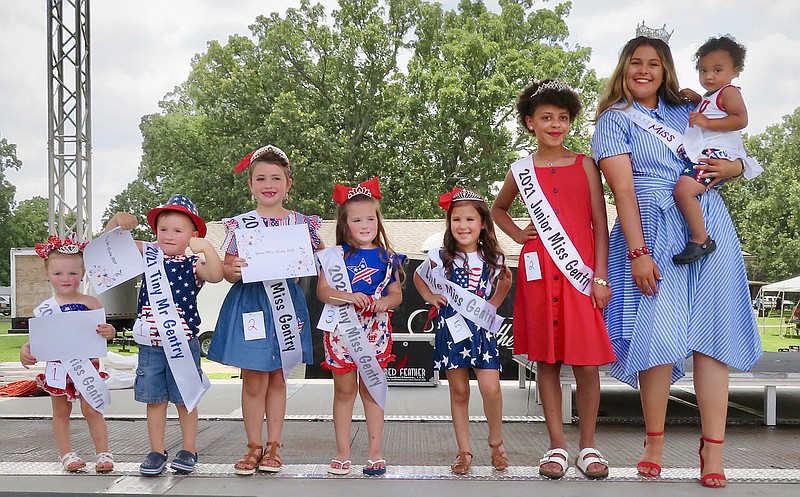 Gentry celebrates Independence Day with huge festival | Westside Eagle ...