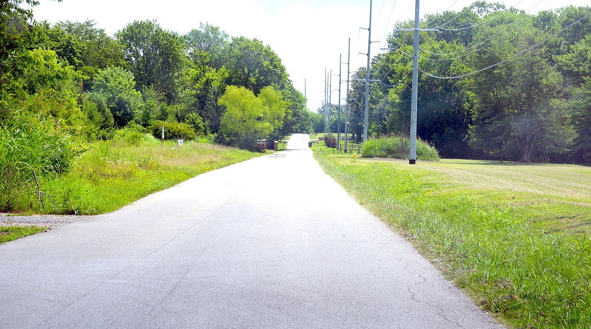 Citizens address board on Oakcrest subdivision | The Herald Leader