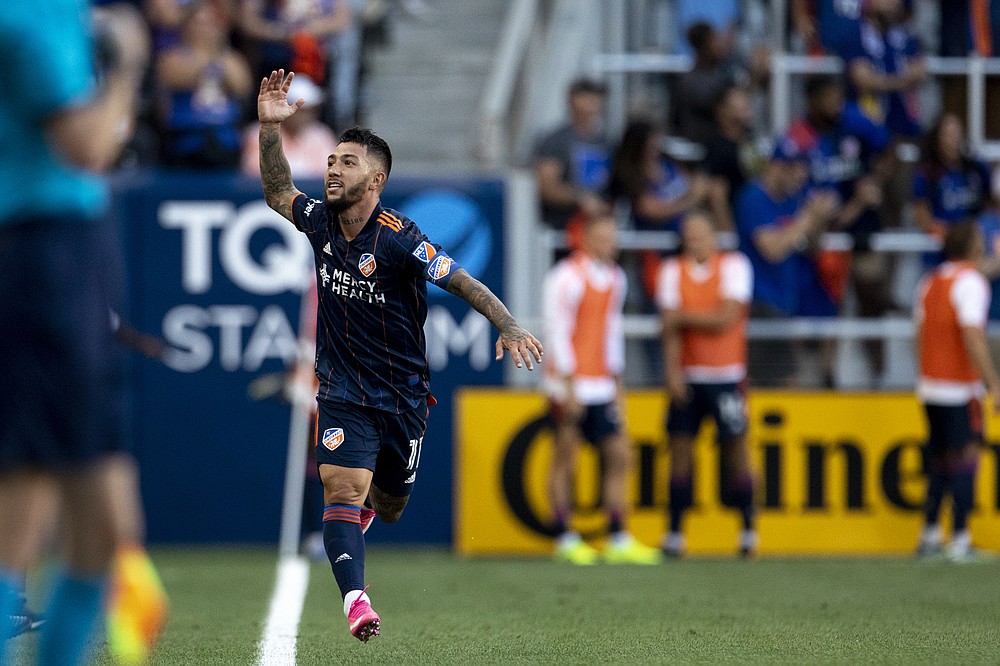 Crew ties FC Cincinnati 2-2 on Berry's goal in 77th minute