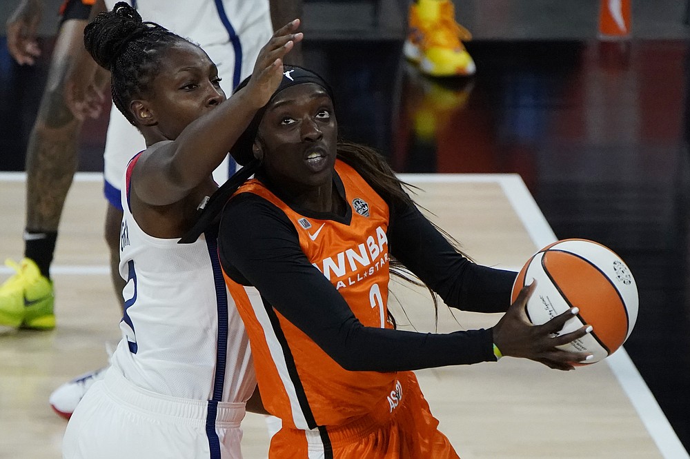 WNBA All-Stars handle U.S. Olympic team
