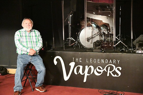 WATCH: After a slow start, Vapors is seeing the crowds return | Hot ...