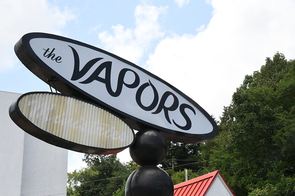 WATCH: After a slow start, Vapors is seeing the crowds return