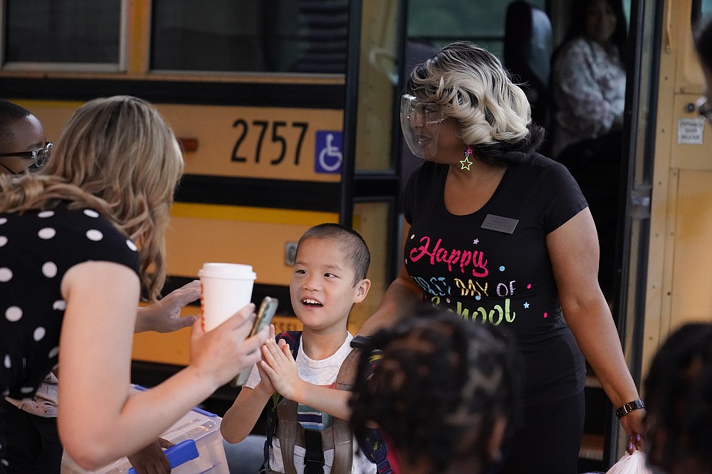 Schools reopen with masks optional in many US classrooms