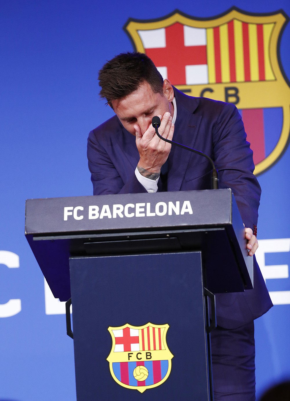 Messi tearful in goodbye speech