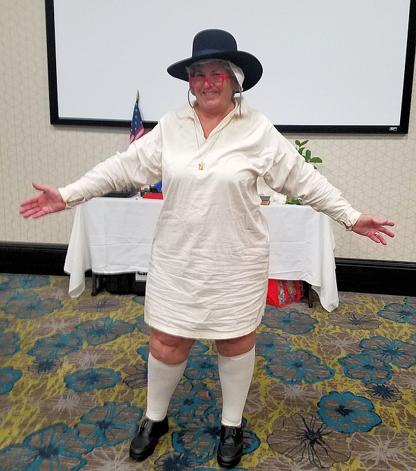 Groups learn about Pilgrim clothing