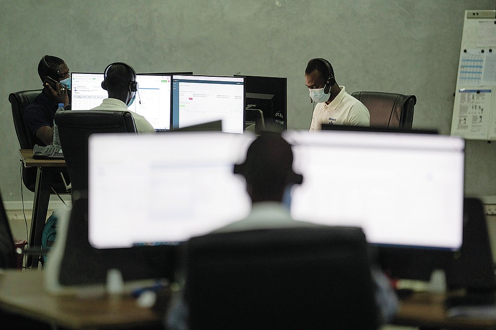 Senegal's ambulance teams struggle amid a wave of covid-19