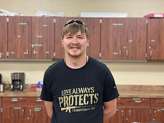 WATCH: Warner receives respiratory therapy scholarship | Hot Springs ...