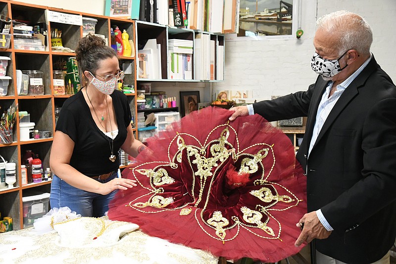 WATCH: Emergent Arts, dance theater to offer costume-making class | Hot ...