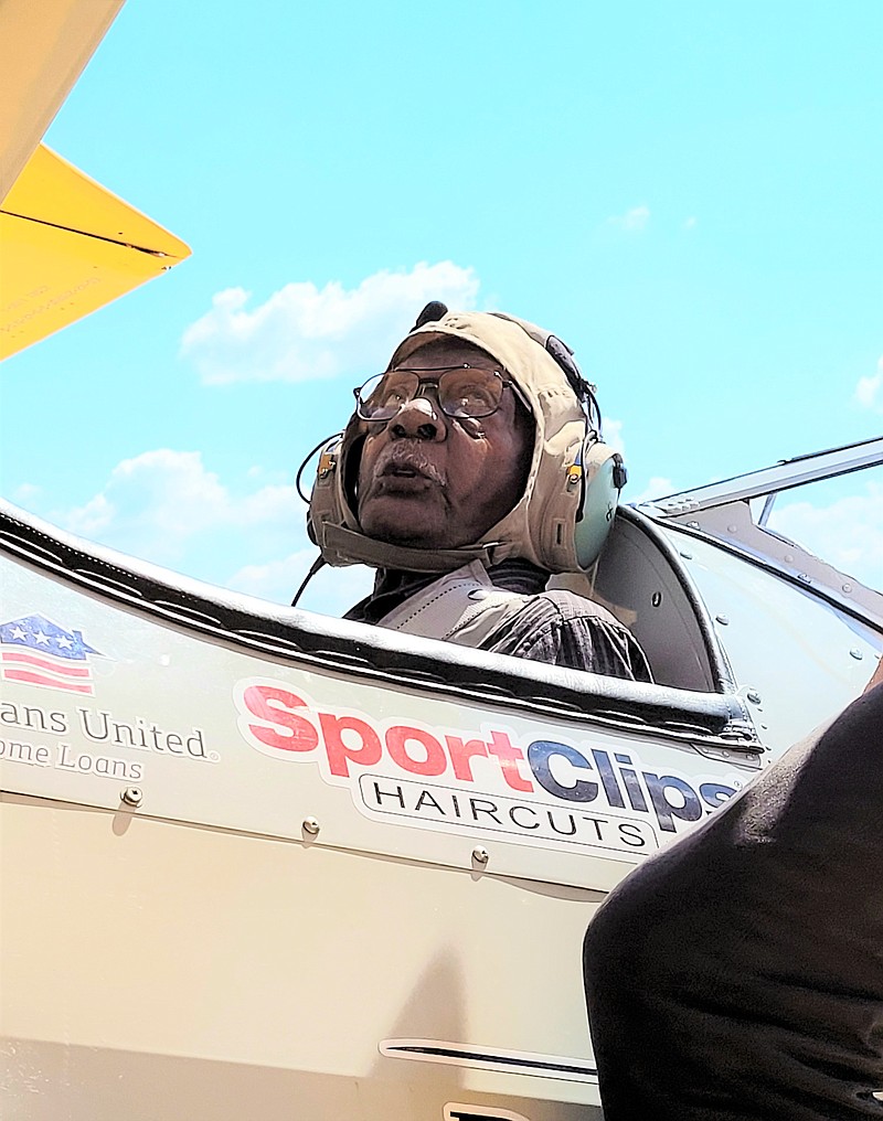 98-year-old Tuskegee Airman receives exhilarating flight in WWII-era ...
