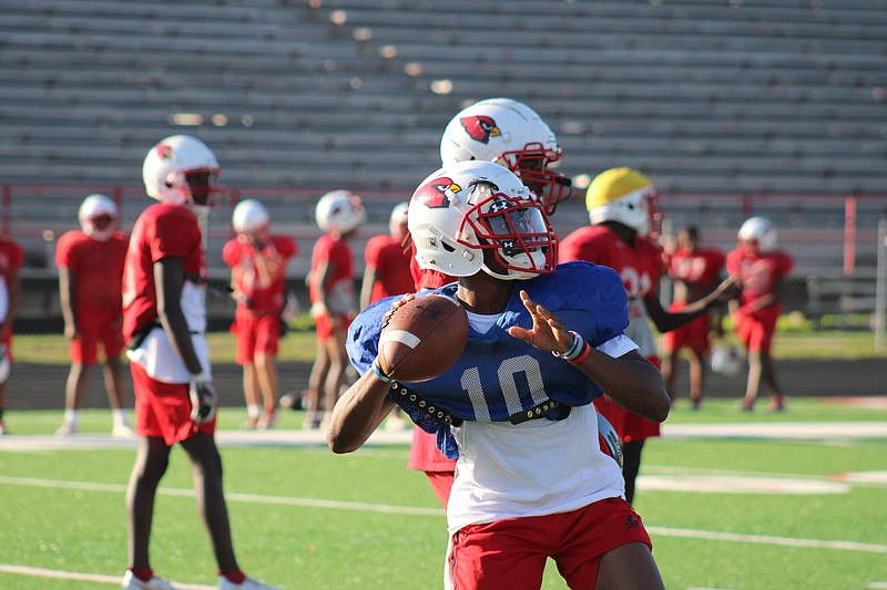 CF QB Martavius Thomas and DE Jacovey Barker named Camden News Players ...