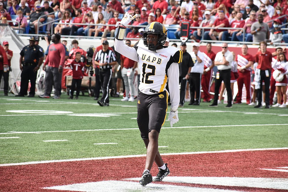 Burks' 3 scores lead Hogs' rout of UAPB