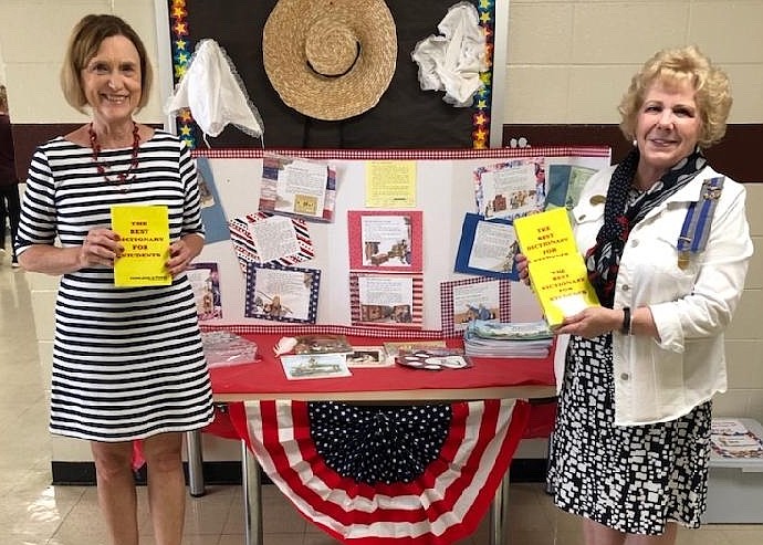 Baseline-Meridian Chapter donates new dictionaries | Hot Springs ...