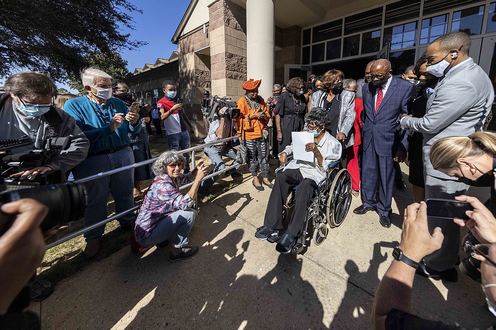 Civil rights pioneer seeks expungement of '55 arrest