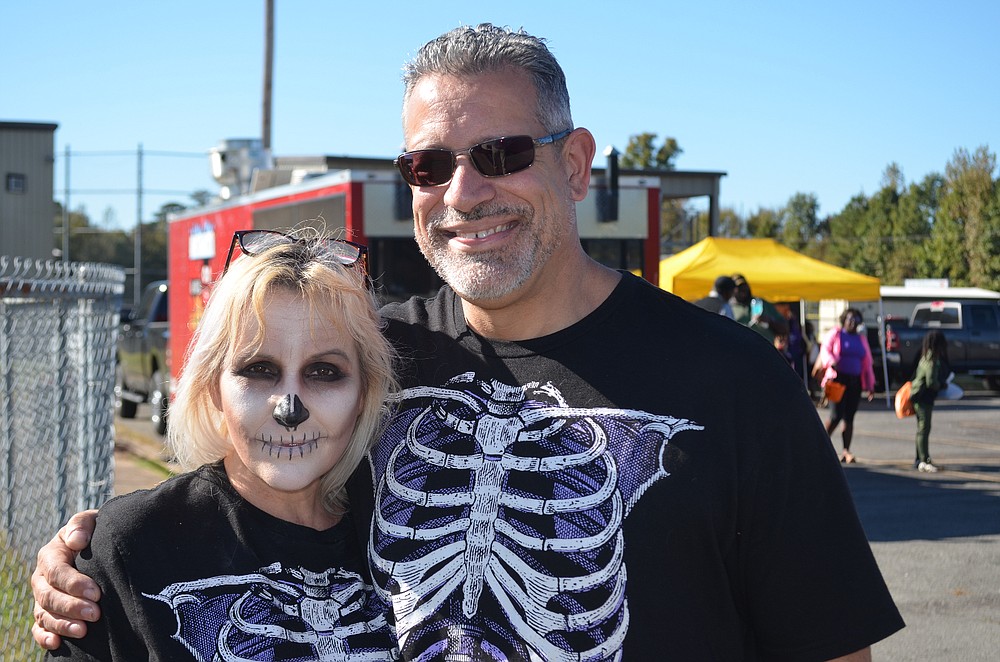 SEARK hosts 'trunk-or-treat' event