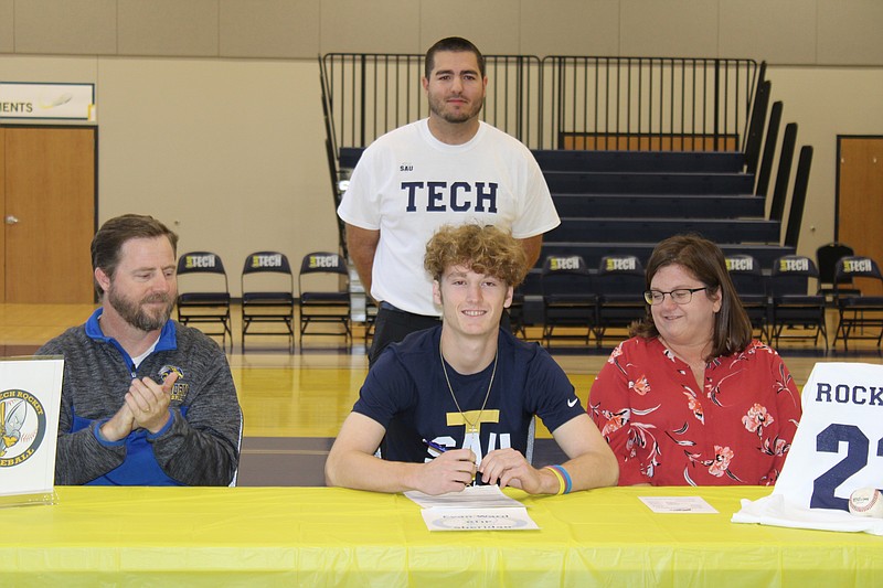 SAU Tech softball signs nine players, baseball signs six players on ...