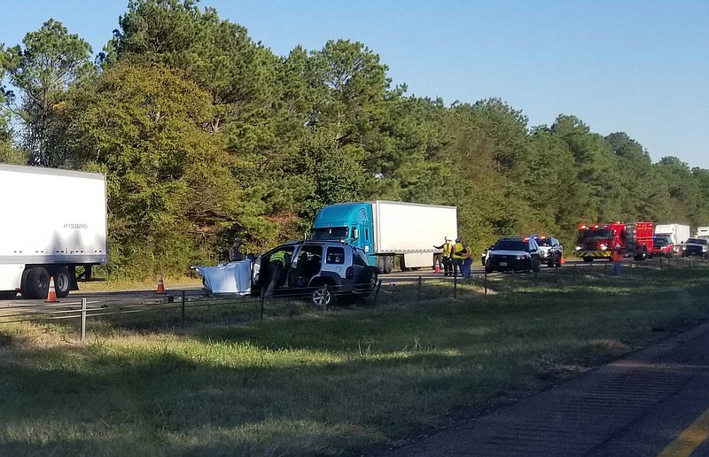 Child killed in fatal accident on I-30 near Leary, Texas | Texarkana ...