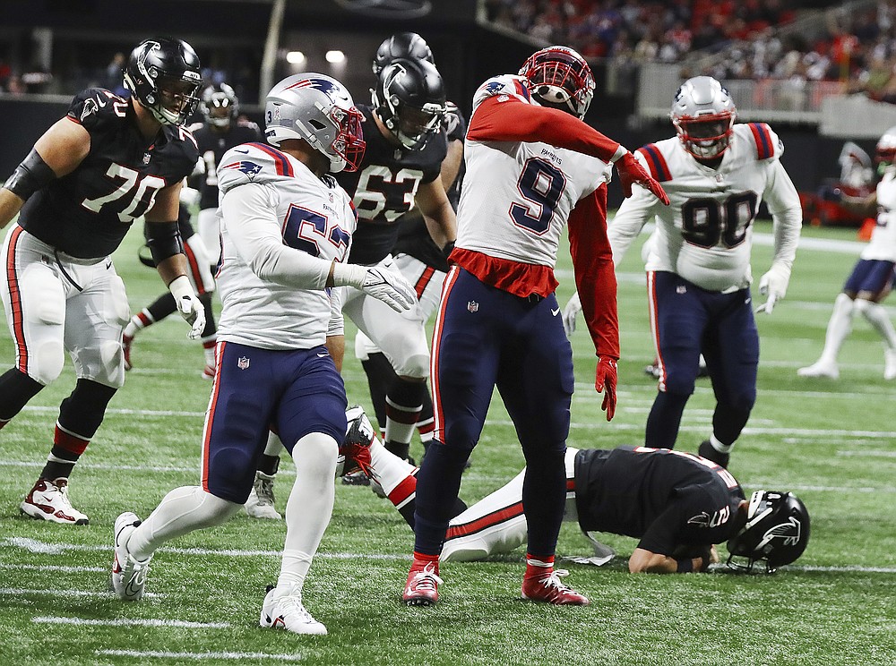 Swaggering Pats stifle Falcons 25-0 for 5th straight victory