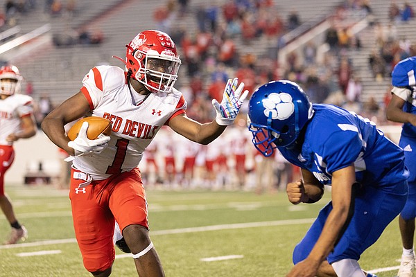 GALLERY: Red Devils run out of steam, fall to Strong-Huttig | Hot ...