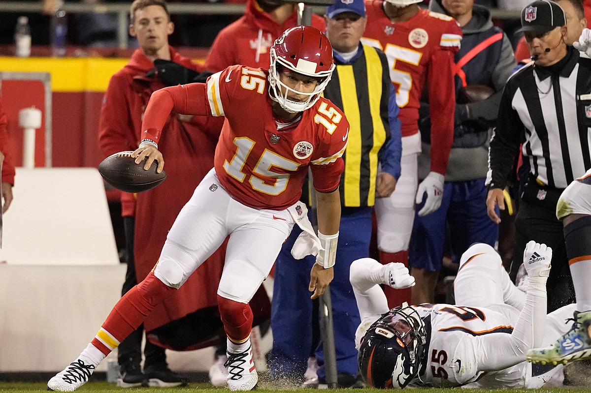 KC clamps down on Denver's drive | Northwest Arkansas Democrat-Gazette