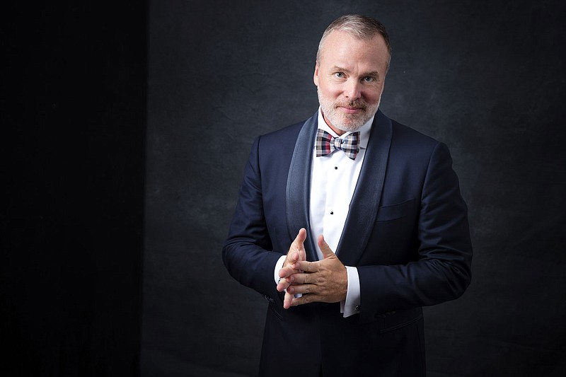 A Cozy Christmas Evening: UA grad promises new music, laughs, nostalgia ...