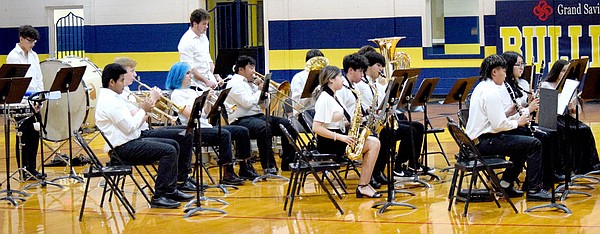 Decatur bands usher in Christmas spirit through music | Westside Eagle ...