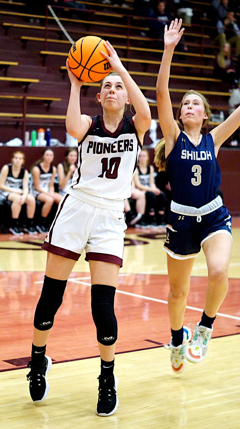 PREP BASKETBALL: Unbeaten Gentry girls roll past Shiloh Christian