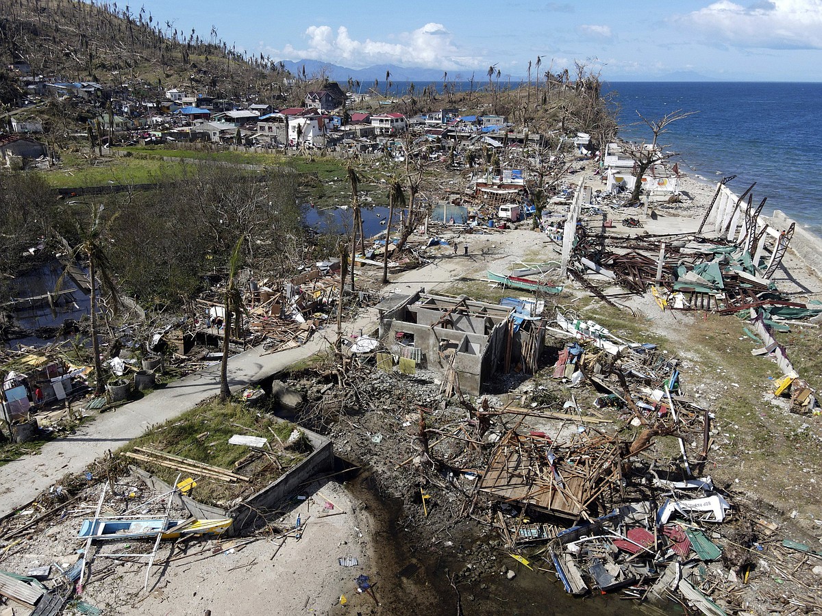 Philippine governor pleads for aid in typhoon aftermath | Northwest ...