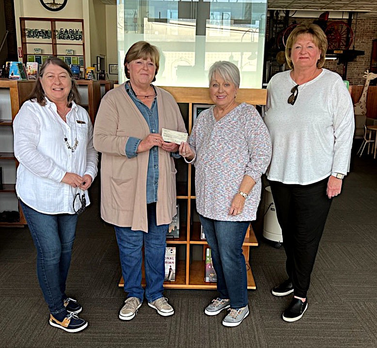 Gift check presented to library | Westside Eagle Observer