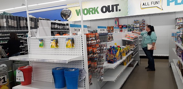 Five Below off to good start in Texarkana | Texarkana Gazette