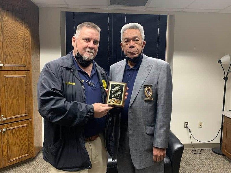 Chief's salutes lift police morale | Northwest Arkansas Democrat-Gazette