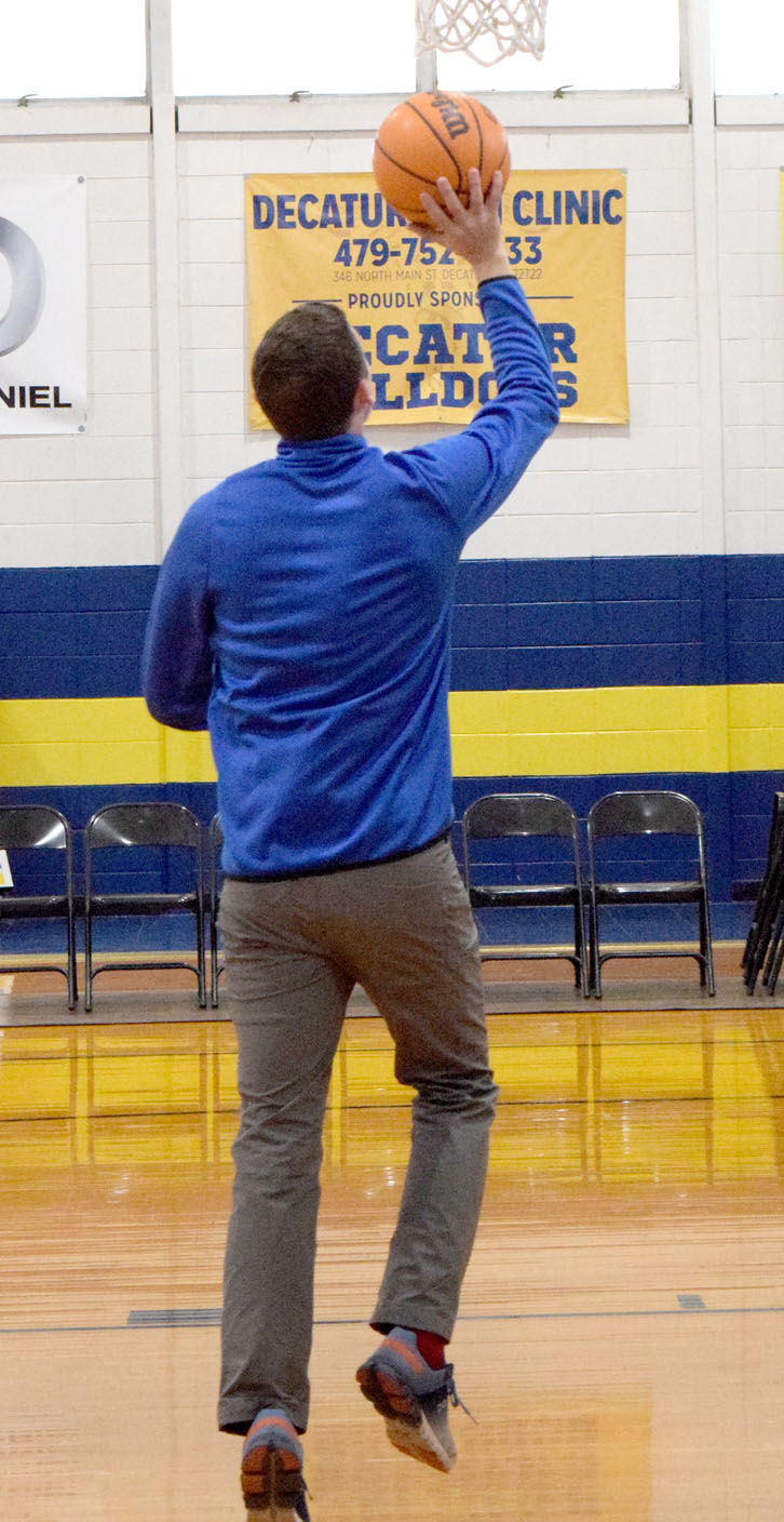 Pep rally honors Bulldogs seniors as they play last home game ...