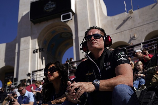 Kaulig leads invigorating new team to NASCAR's top level