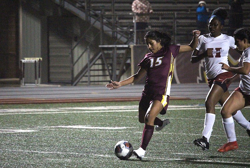 Lake Hamilton scores late to down Hope