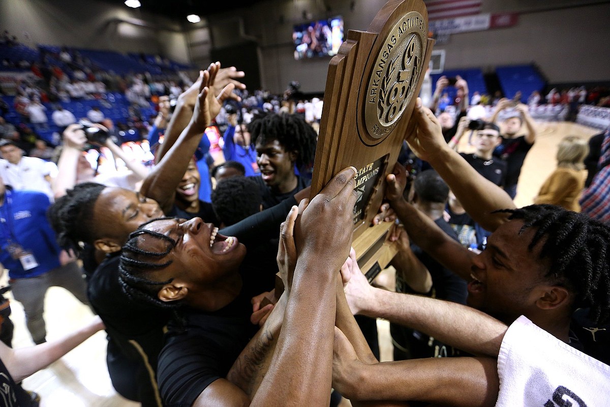WATCH: Basketball finals return to Bank OZK Arena without restrictions ...