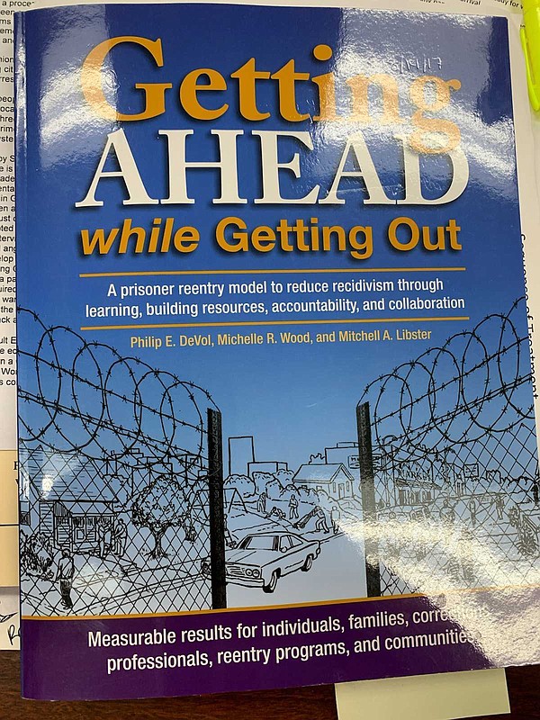 Re-entry program to help jail inmates join community after release | El ...