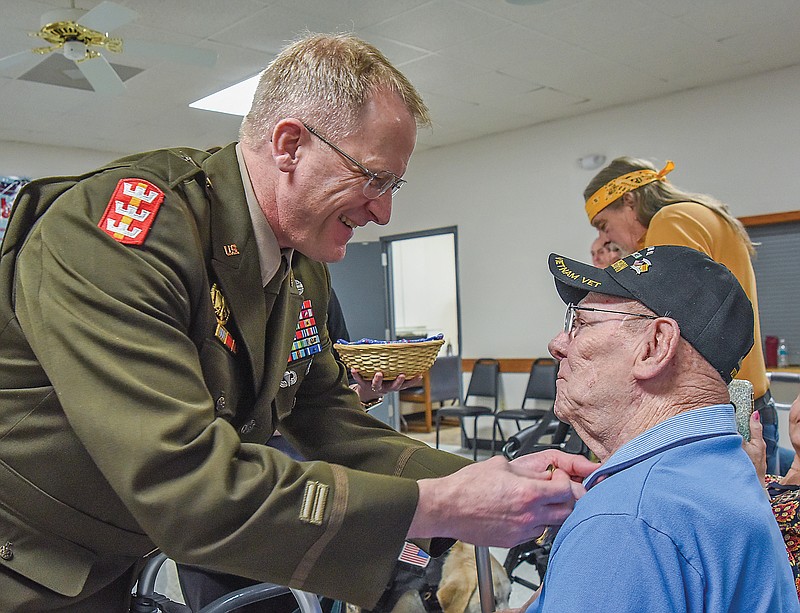 200 Vietnam vets honored in Jefferson City celebration | Jefferson City ...