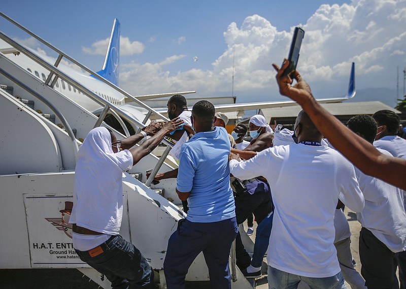 Human rights group decries deportation to ‘chaos’ in Haiti | Texarkana ...