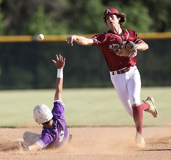 Wildcats edge Razorbacks, 6-5 | Texarkana Gazette