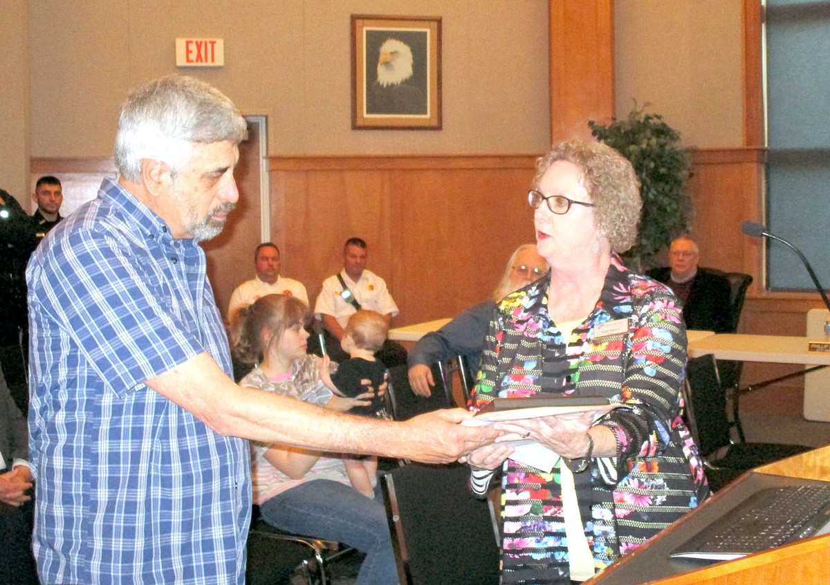 Bennett celebrates 40 years with city | The Herald Leader