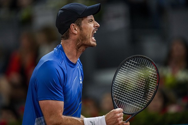 In return to clay, Murray celebrates Madrid win over Thiem