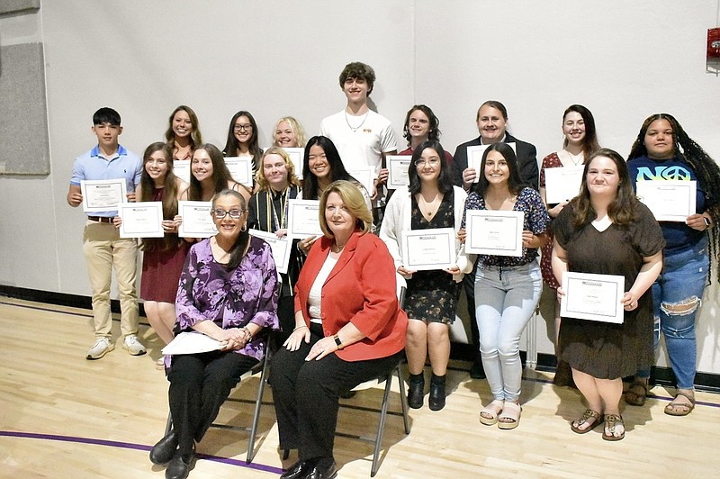 FL Alumni Association awards $19K in student scholarships | Hot Springs ...