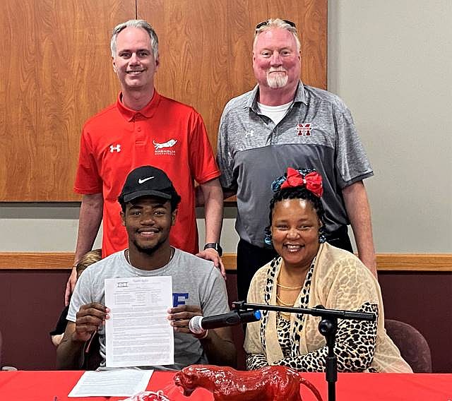 Devonta Walker signs with SAU | Magnolia Banner News
