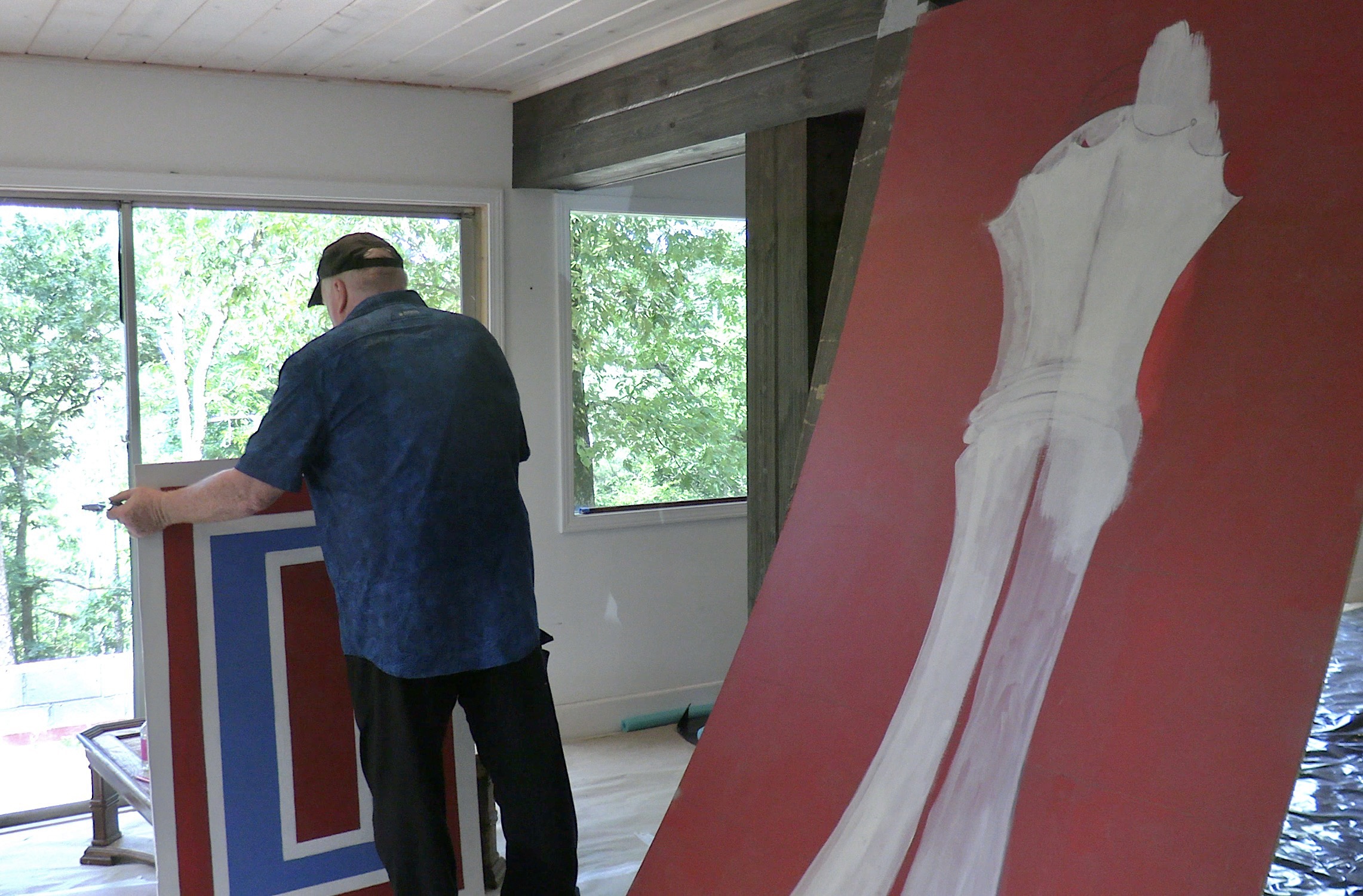 WATCH: Classically trained artist contributes talents to downtown’s ...