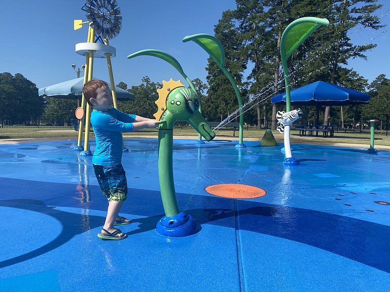 Splashing the Heat Away | Texarkana Gazette