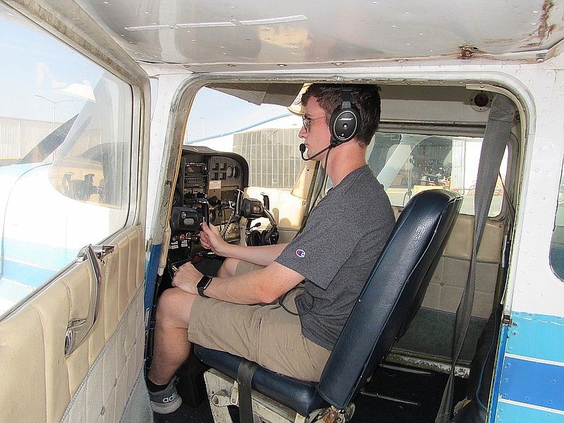 Going Up: Teen pilots who'd rather fly than drive aim for careers in ...