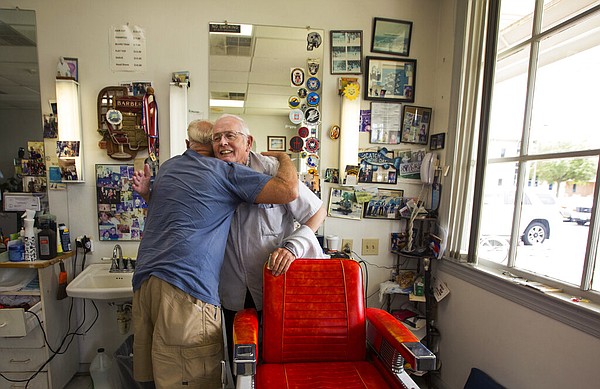 Virginia barber reflects on more than 60 years of haircuts | El Dorado News