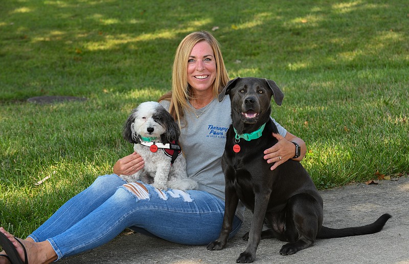 Mid-Missouri woman expanding therapy dog program across state | Fulton Sun