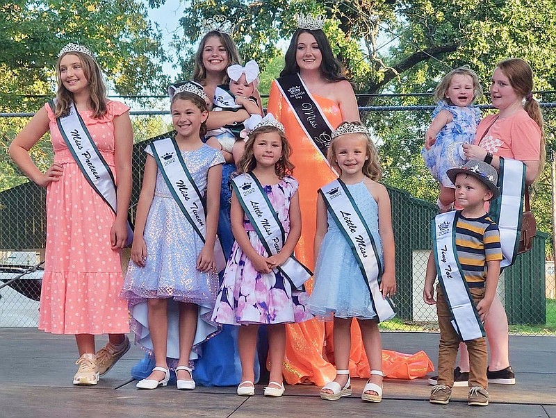 Moore, Parker crowned as Miss Gravette, Miss Teen Gravette | Westside ...