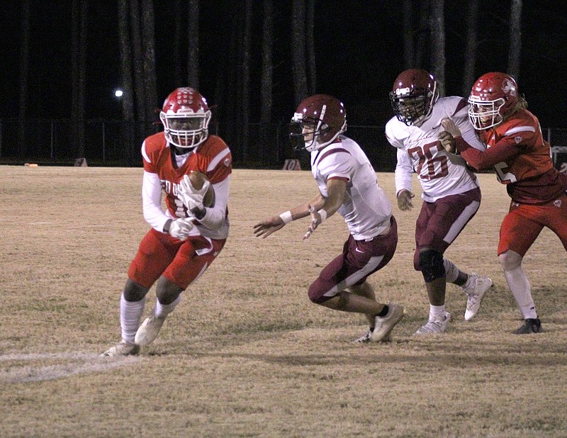 WATCH: Red Devils seek third-straight title game appearance | Hot Springs Sentinel Record