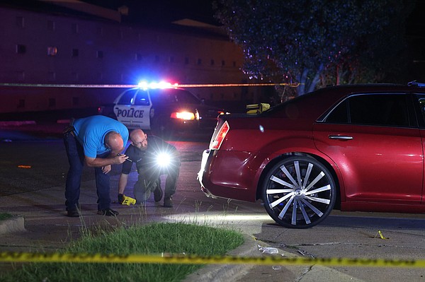 Police investigate shooting at State Line gas station | Texarkana Gazette